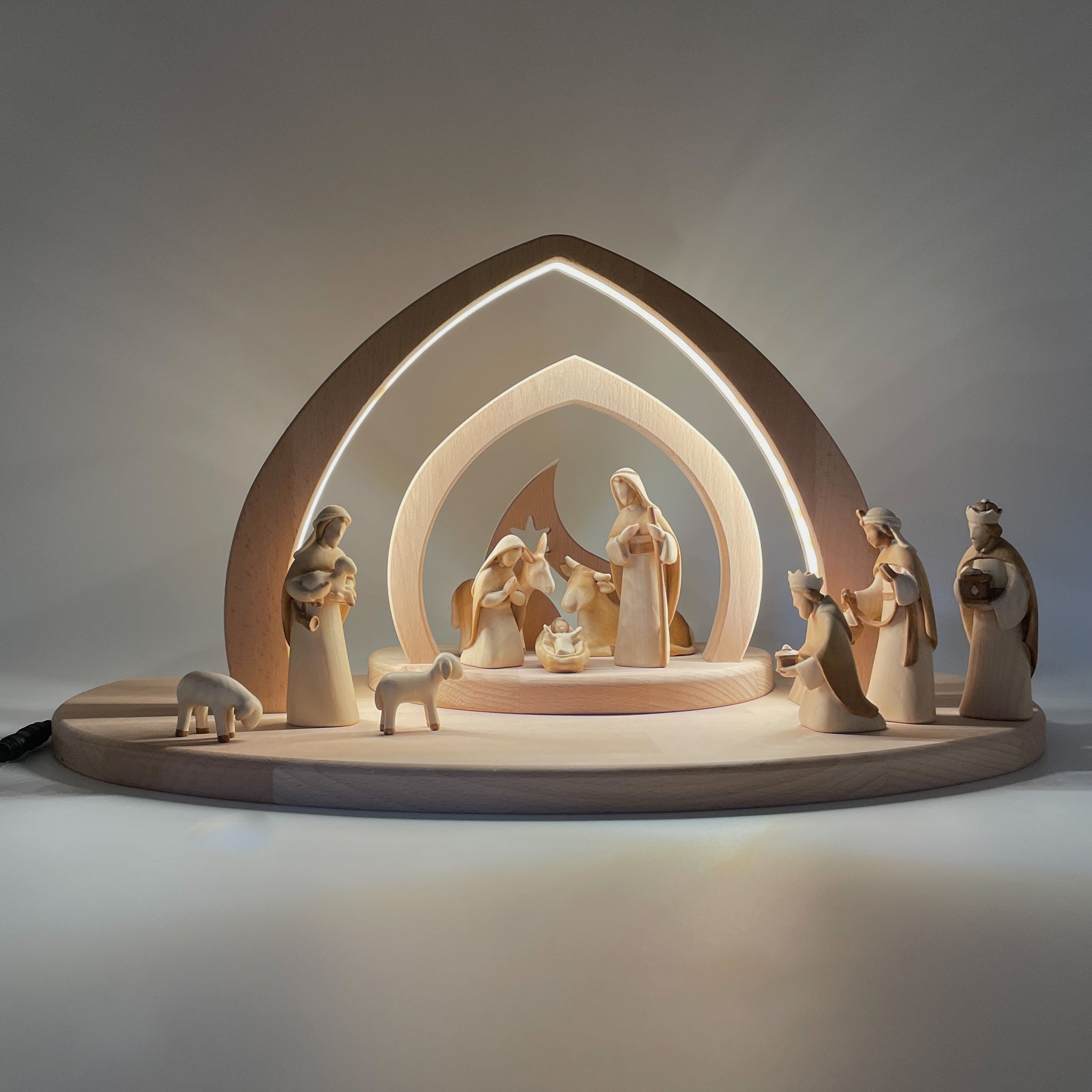Set (11 Figuren) Akantus bemalt mit Krippenstall "Bethlehem"